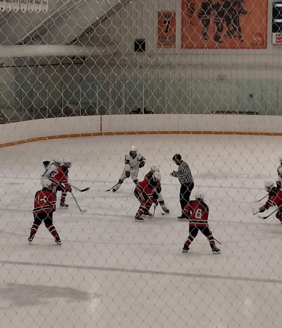 Red Hornets stymie Yarmouth/Freeport again